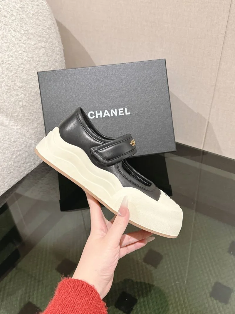 Official Chanel Low Shoes