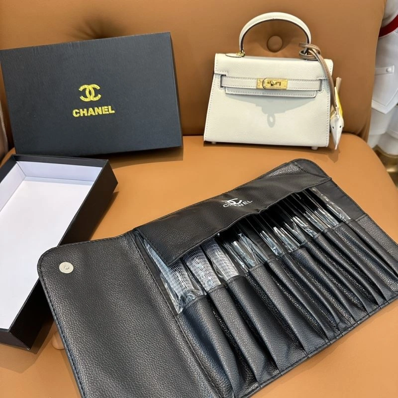 Precise copy Chanel Makeup Brushe