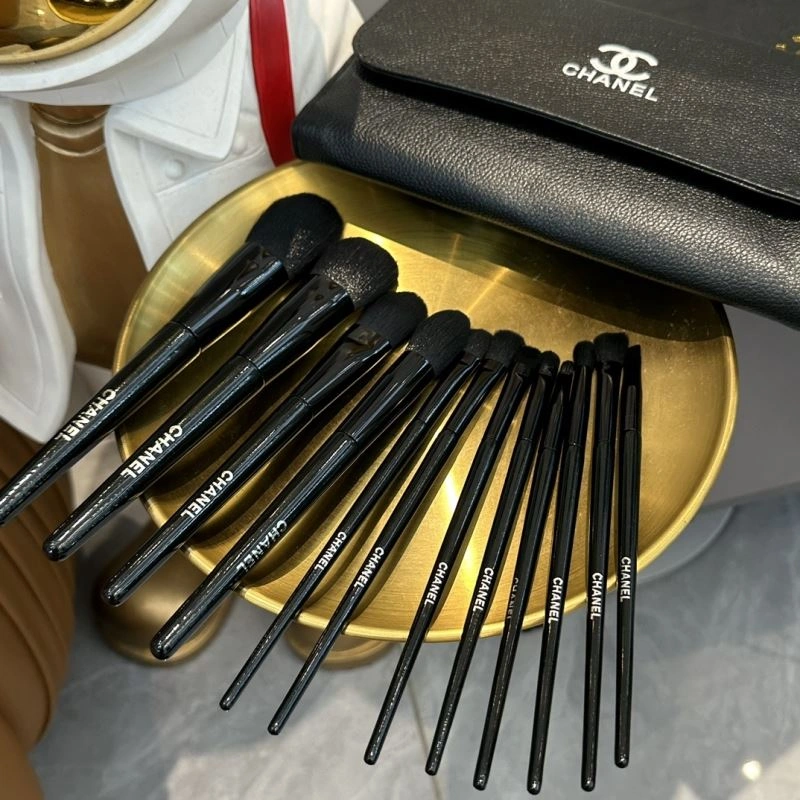 Precise copy Chanel Makeup Brushe
