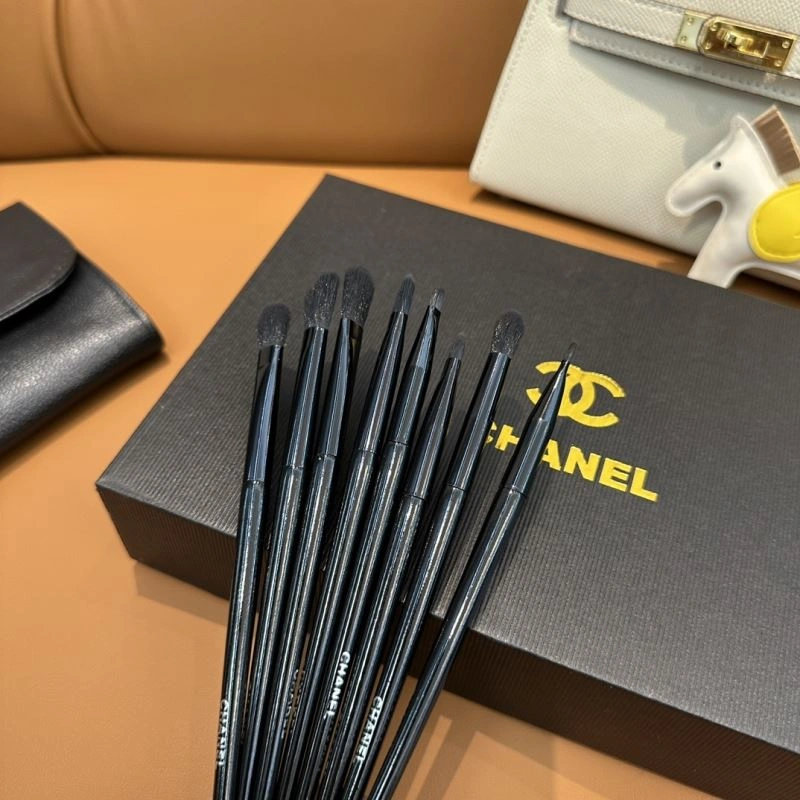 Precise copy Chanel Makeup Brushe