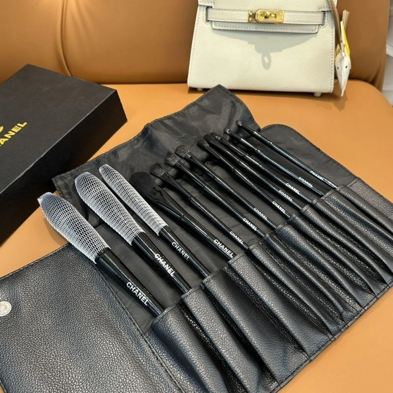 Precise copy Chanel Makeup Brushe