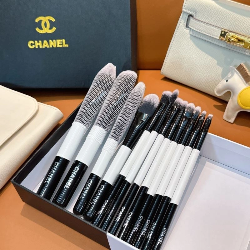 Brand-original Chanel Makeup Brushe