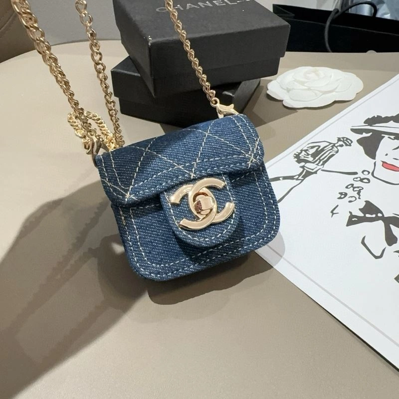 Bargain Chanel Mobile Cases