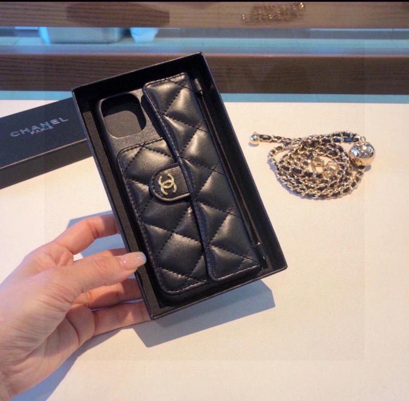 Low-cost Chanel Mobile Cases