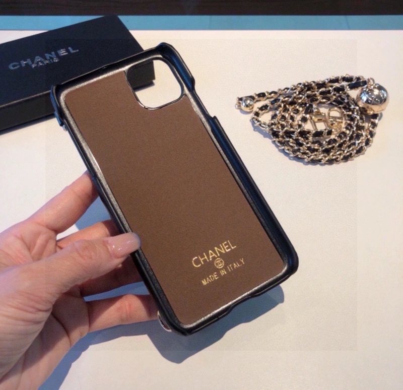 Low-cost Chanel Mobile Cases