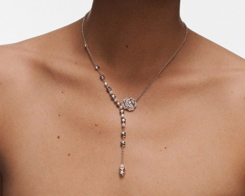 Accurate model Chanel Necklaces
