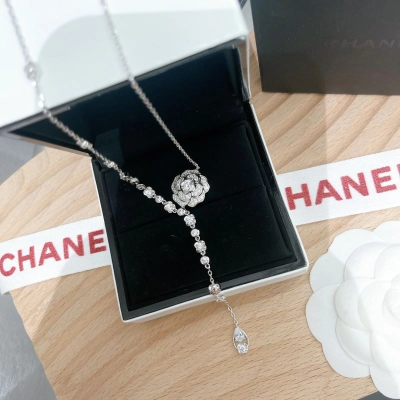 Accurate model Chanel Necklaces