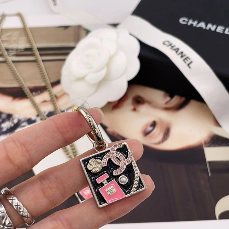 Original Chanel Necklaces