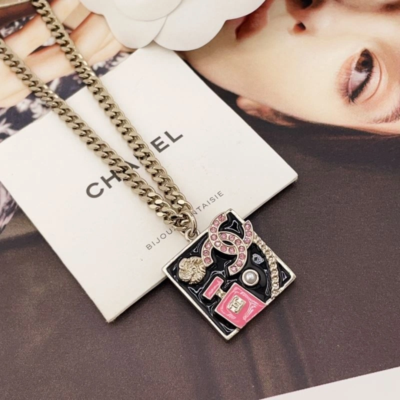Original Chanel Necklaces