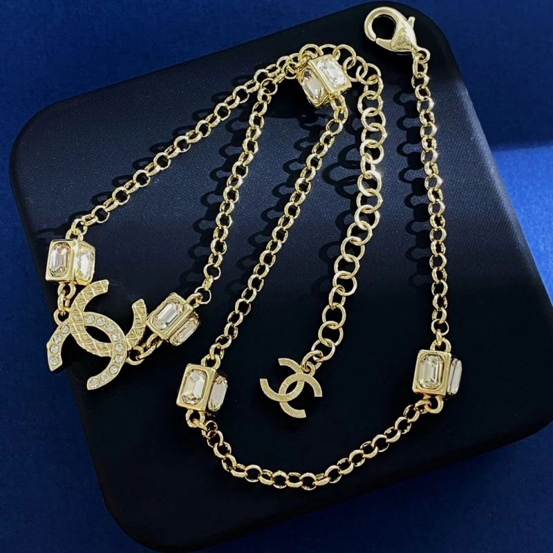 Top match Chanel Necklaces