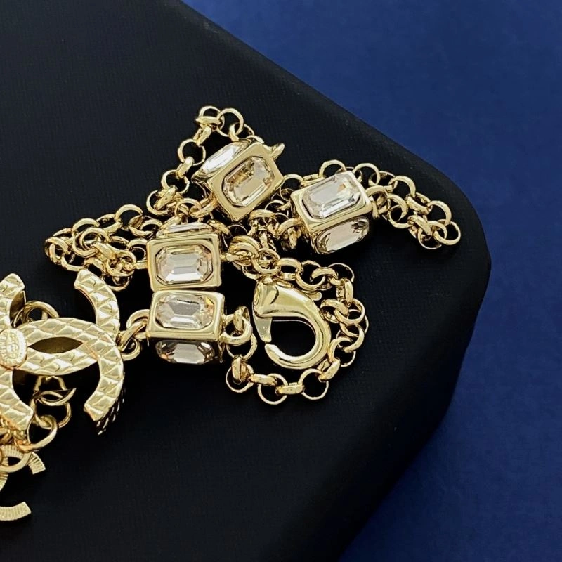 Top match Chanel Necklaces
