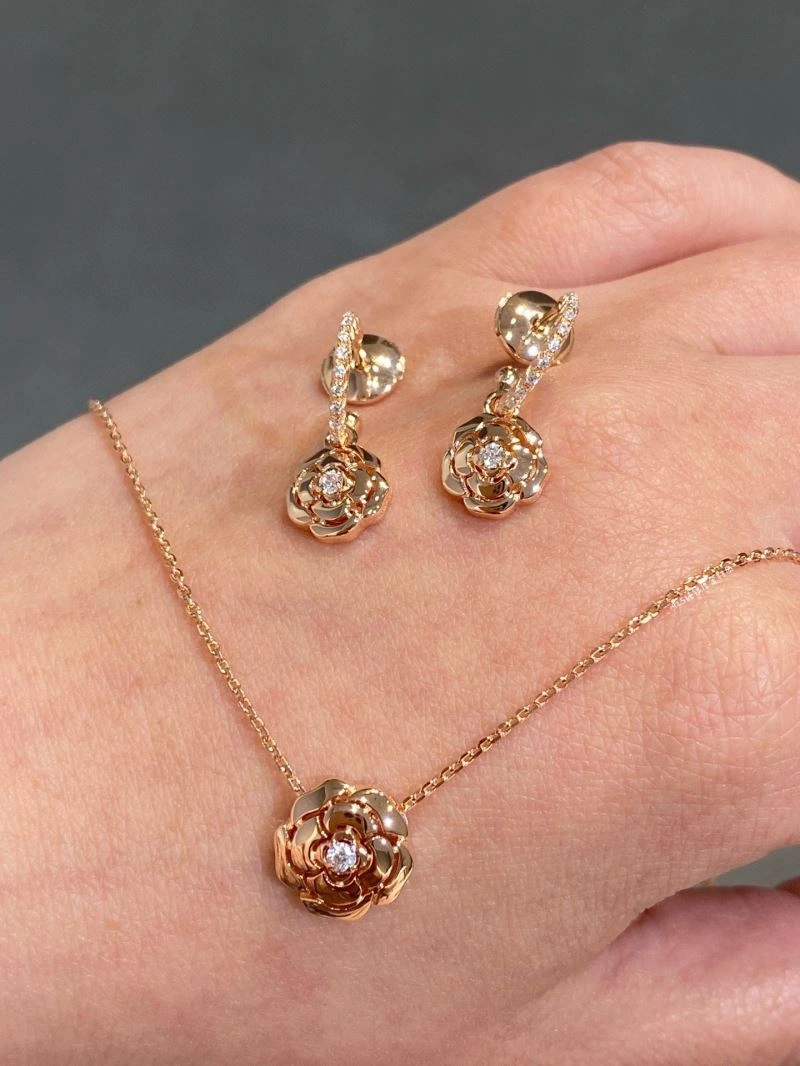 Real Chanel Necklaces
