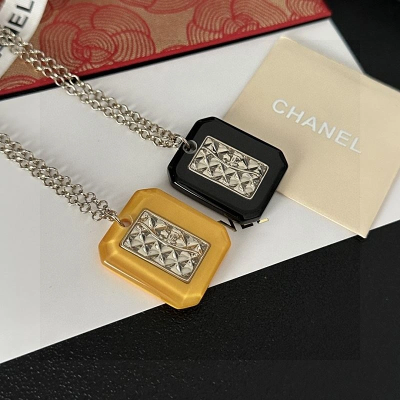 Accurate model Chanel Necklaces