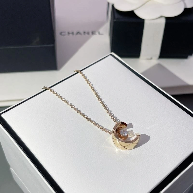 Low-cost Chanel Necklaces