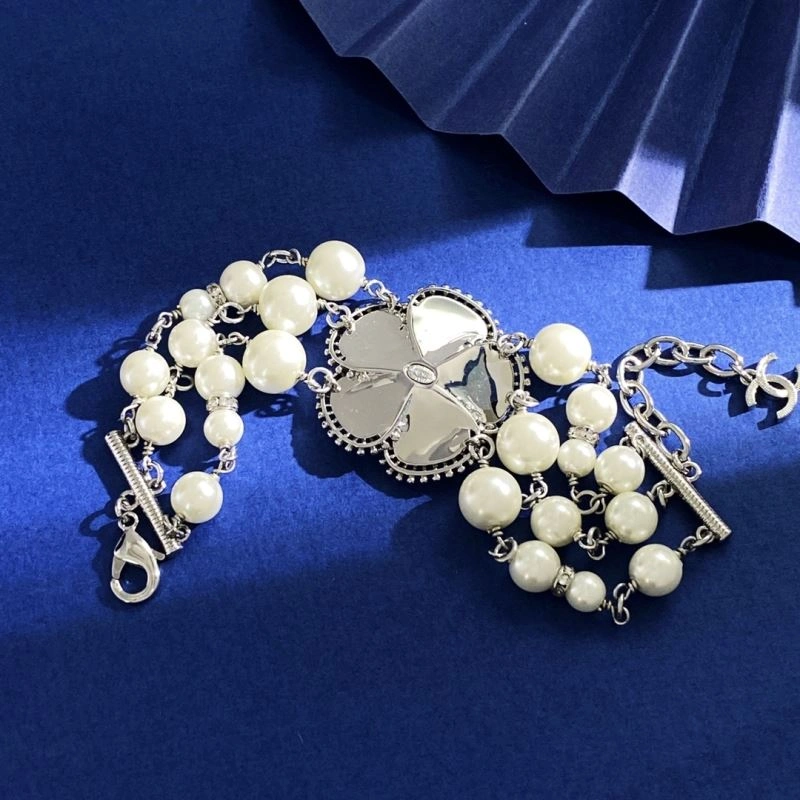 Original Chanel Necklaces