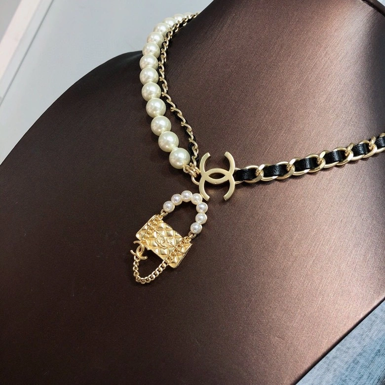Low-cost Chanel Necklaces
