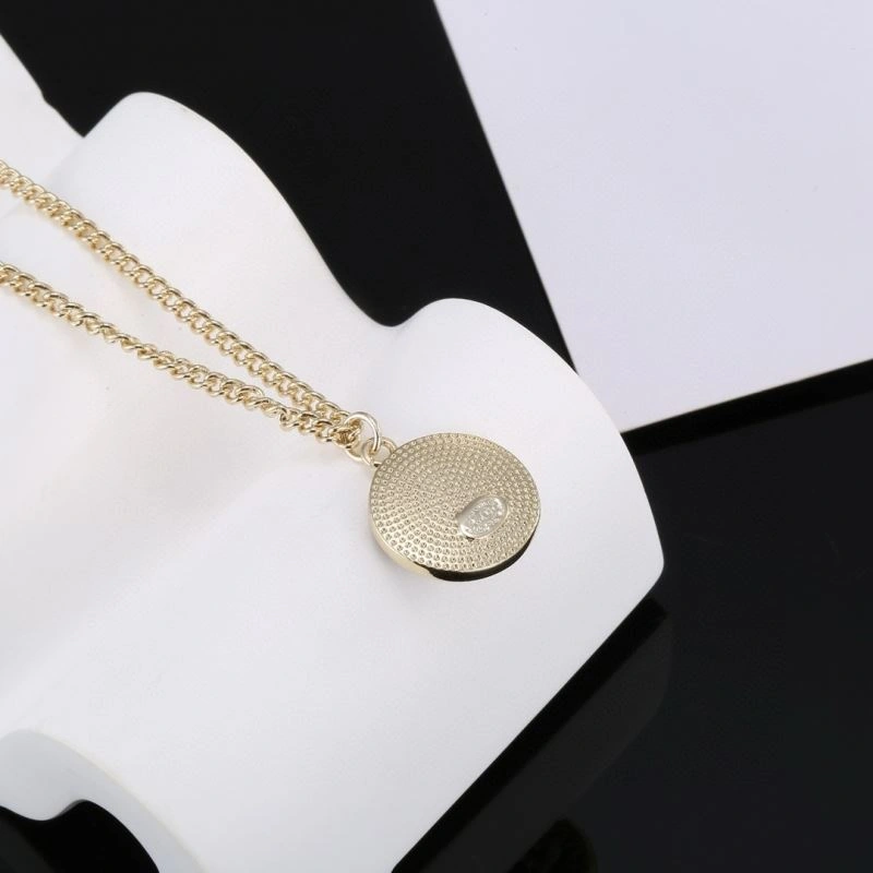Accurate model Chanel Necklaces