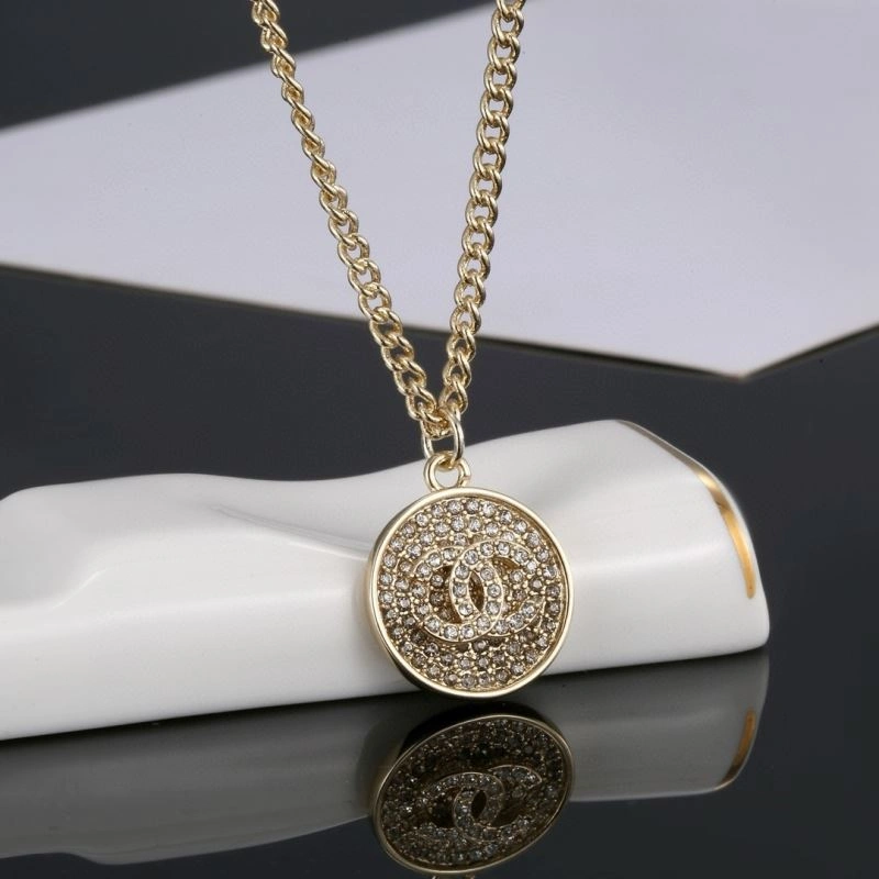Accurate model Chanel Necklaces