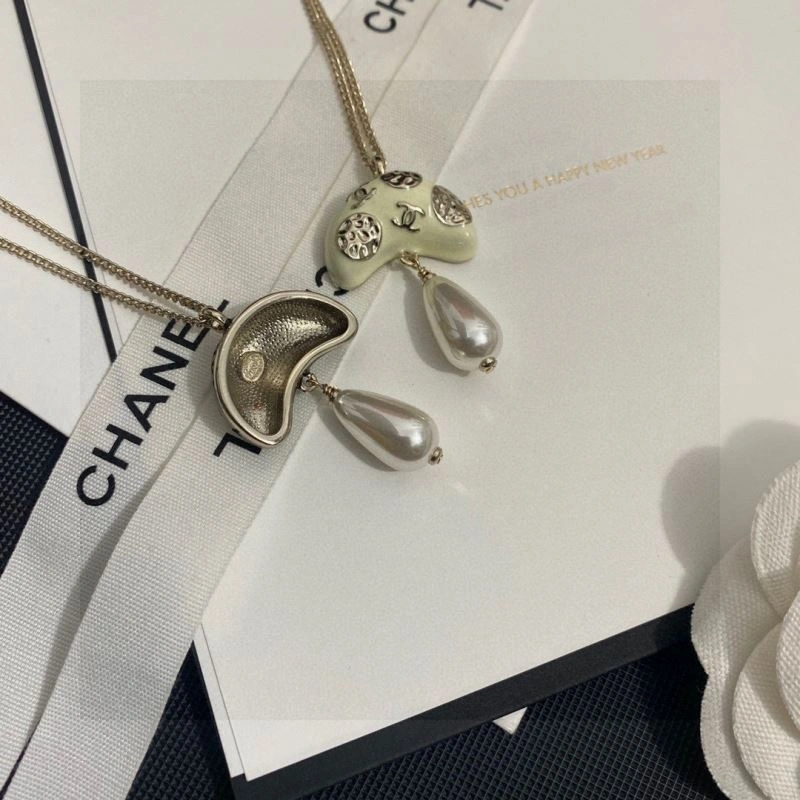Value-priced Chanel Necklaces