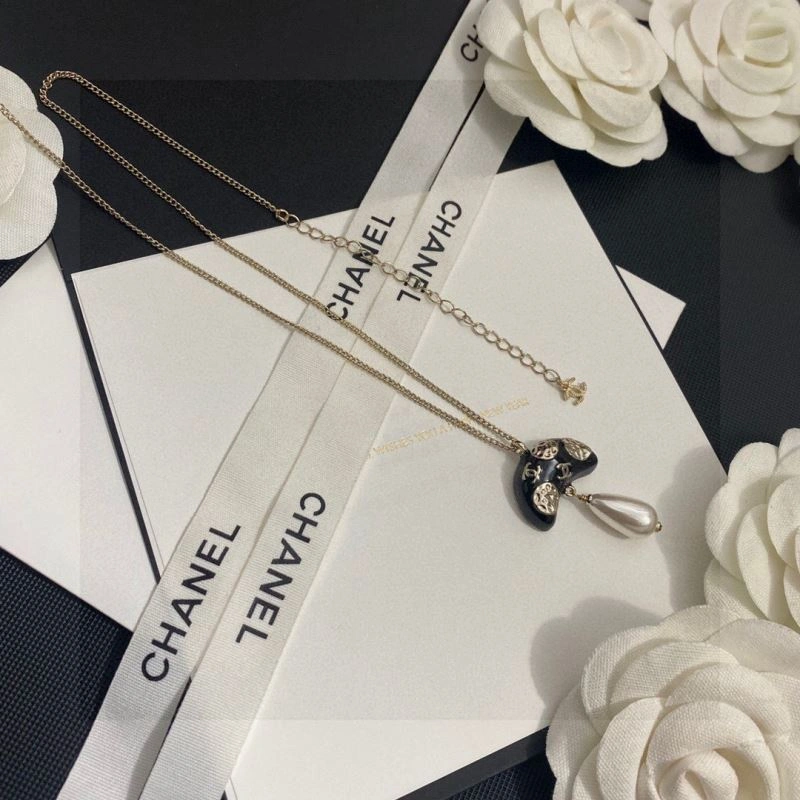 Value-priced Chanel Necklaces