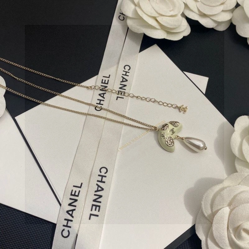 Value-priced Chanel Necklaces