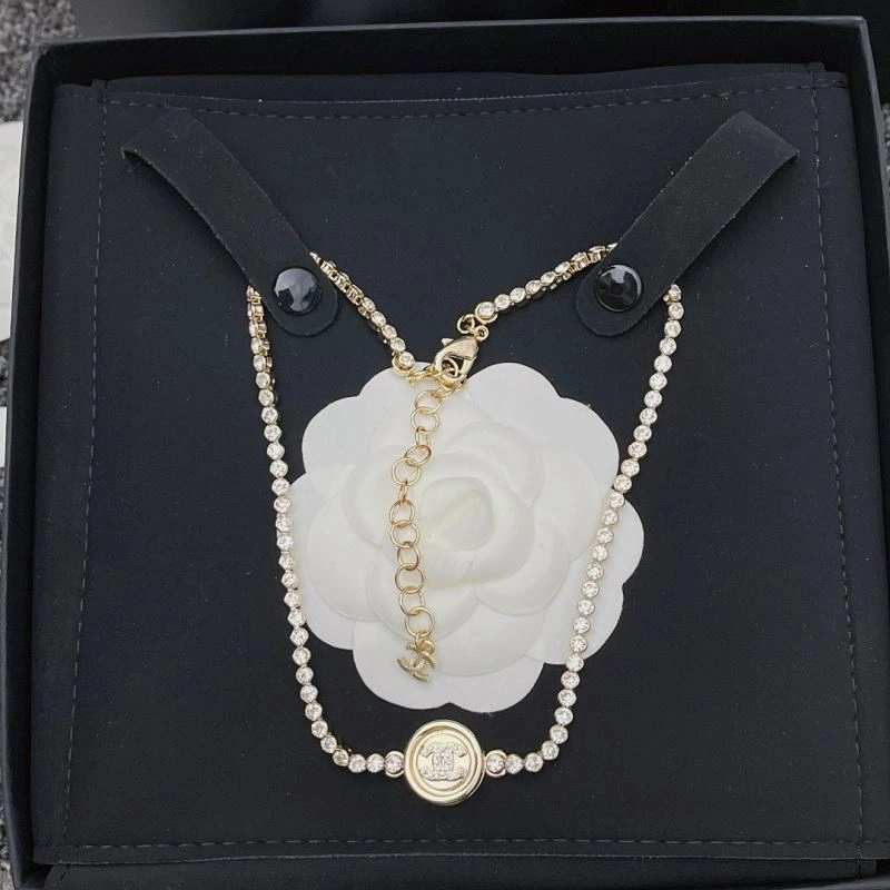 Accurate model Chanel Necklaces