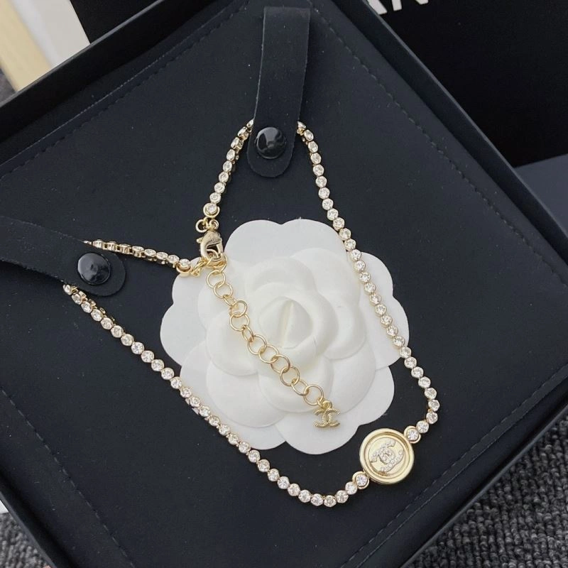 Accurate model Chanel Necklaces