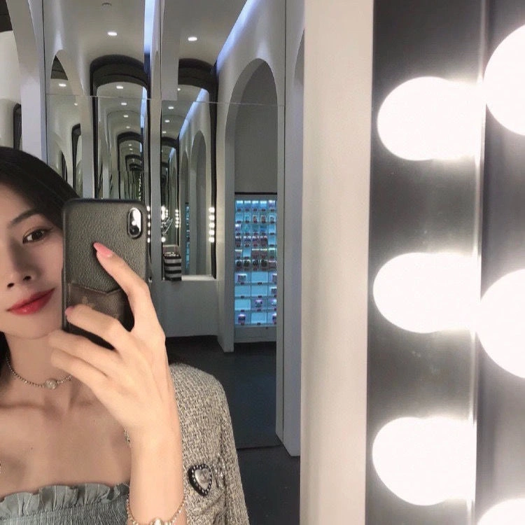 Accurate model Chanel Necklaces