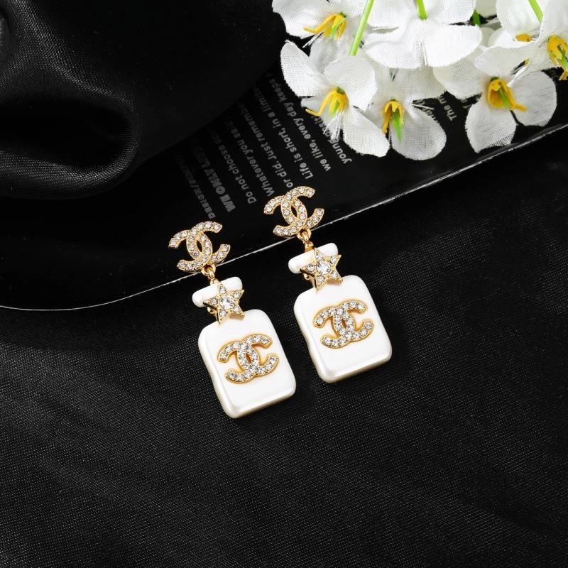 Cut-rate Chanel Necklaces