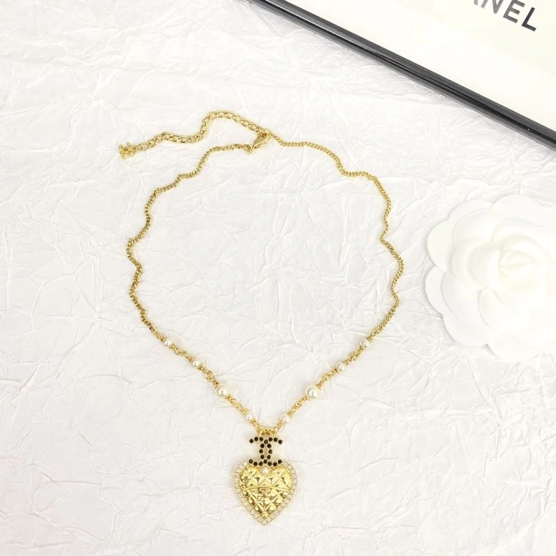 Bargain Chanel Necklaces