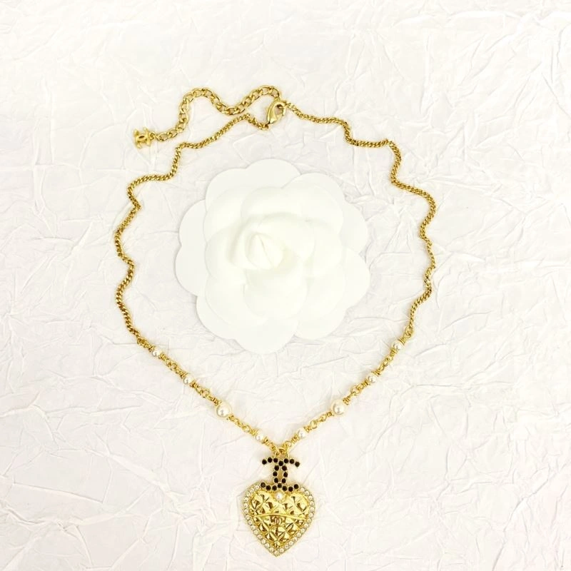 Bargain Chanel Necklaces