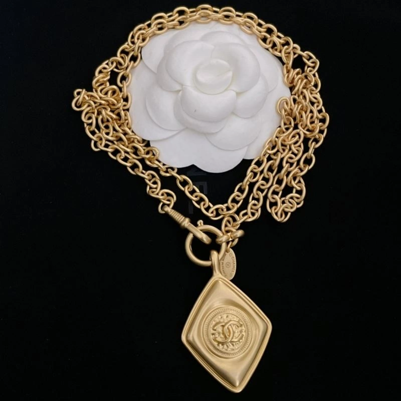 High accuracy Chanel Necklaces