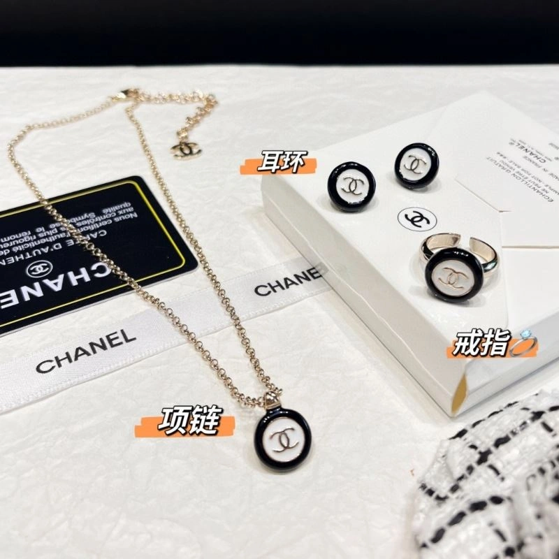 Discounted Chanel Necklaces