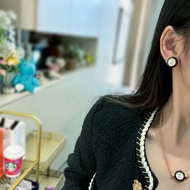 Discounted Chanel Necklaces