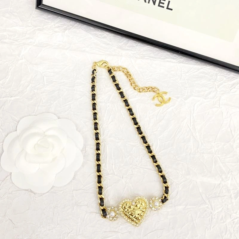 Bargain Chanel Necklaces