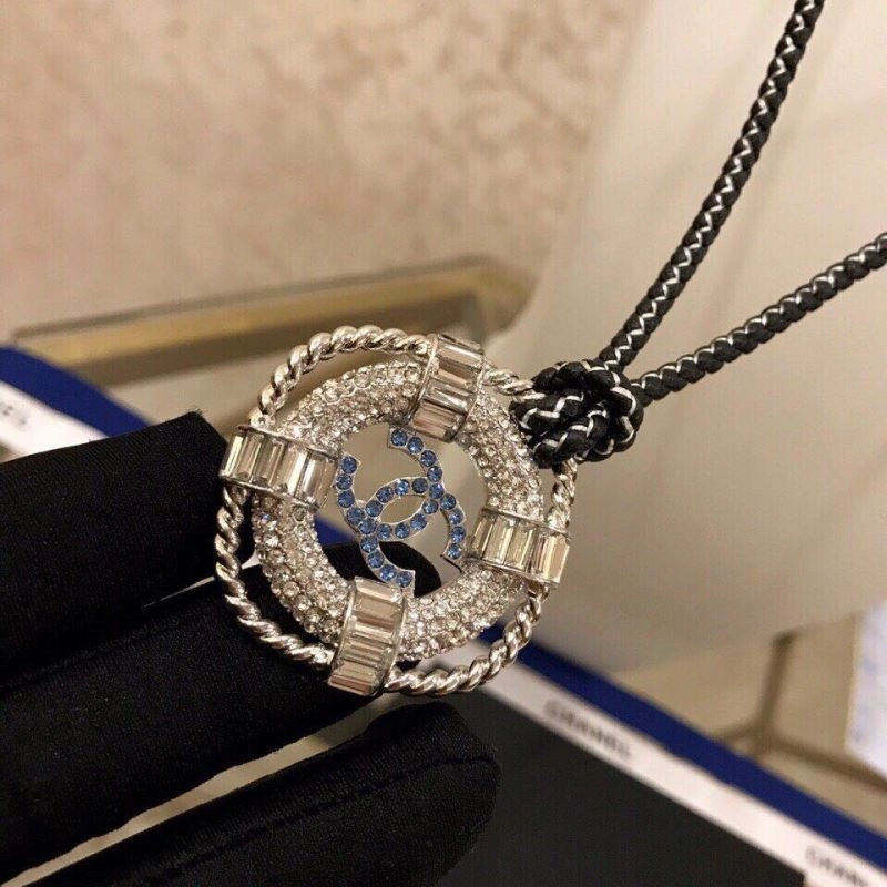 Accurate model Chanel Necklaces