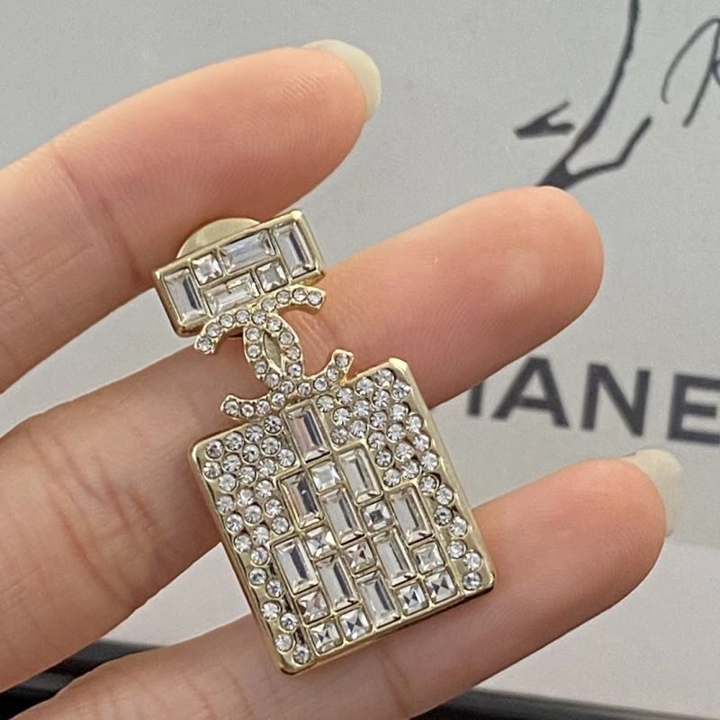 Cut-rate Chanel Necklaces