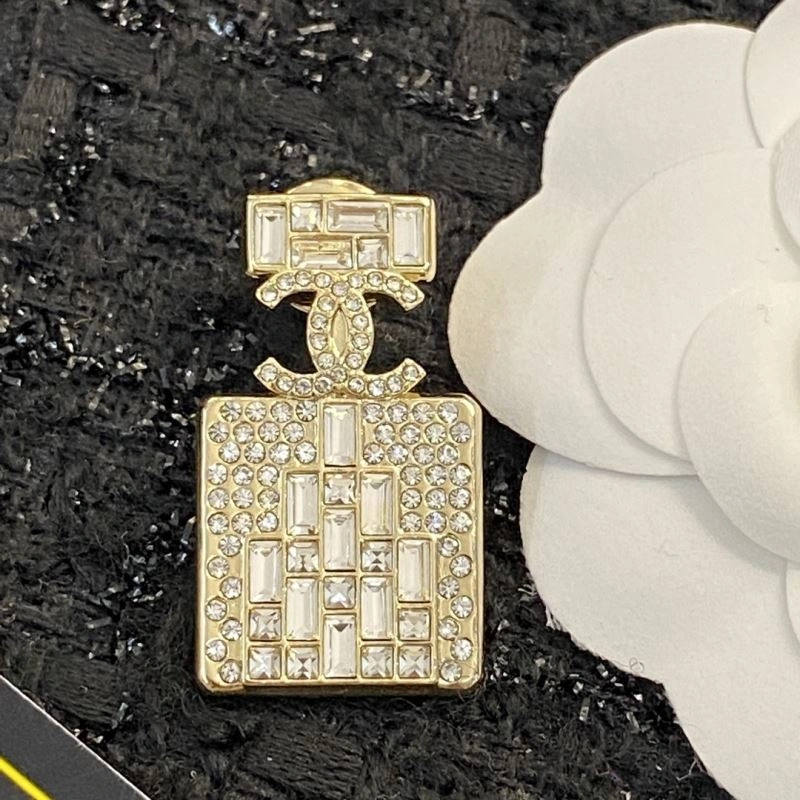 Cut-rate Chanel Necklaces