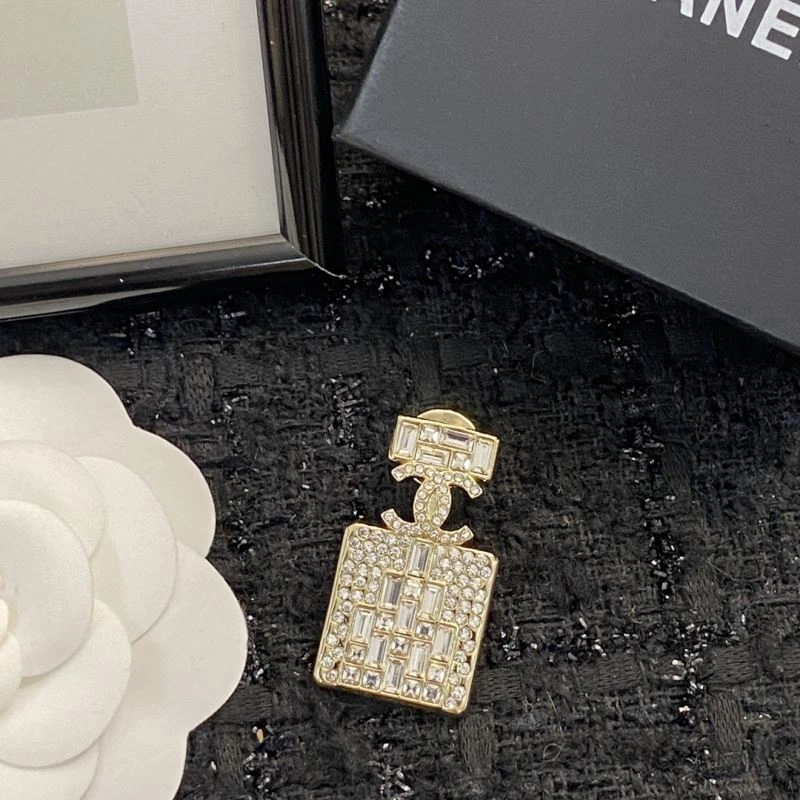 Cut-rate Chanel Necklaces