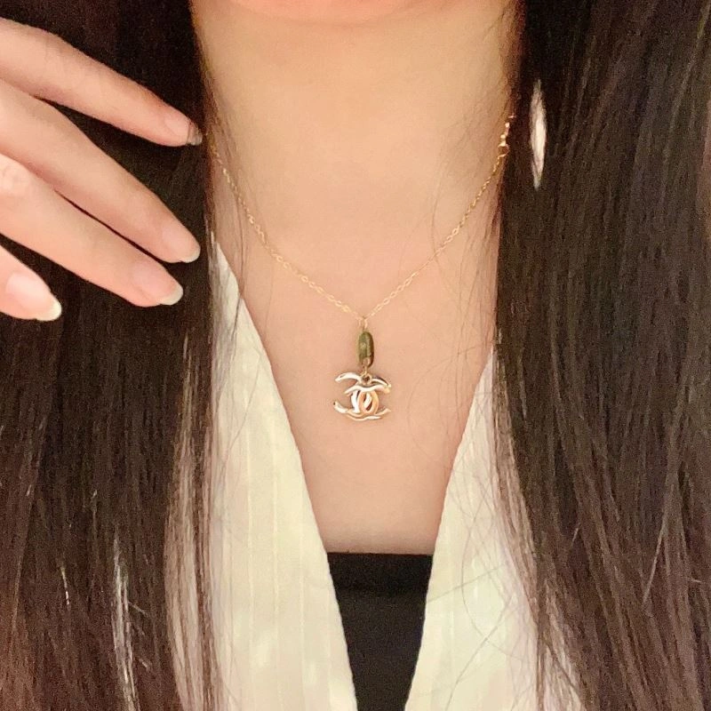 Cut-rate Chanel Necklaces