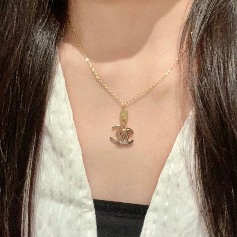 Cut-rate Chanel Necklaces