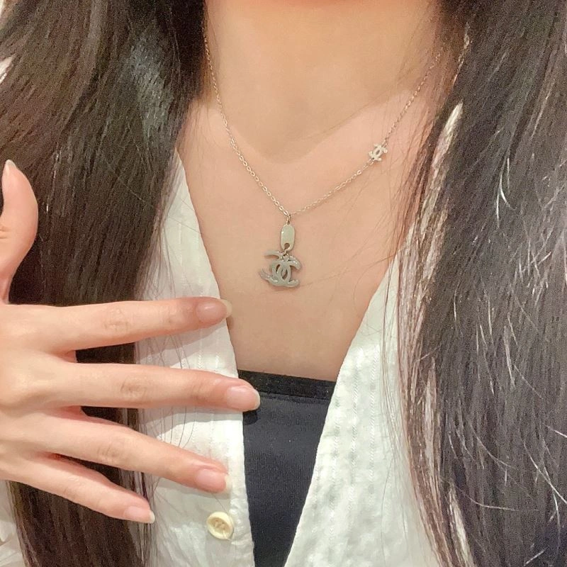 Original Chanel Necklaces