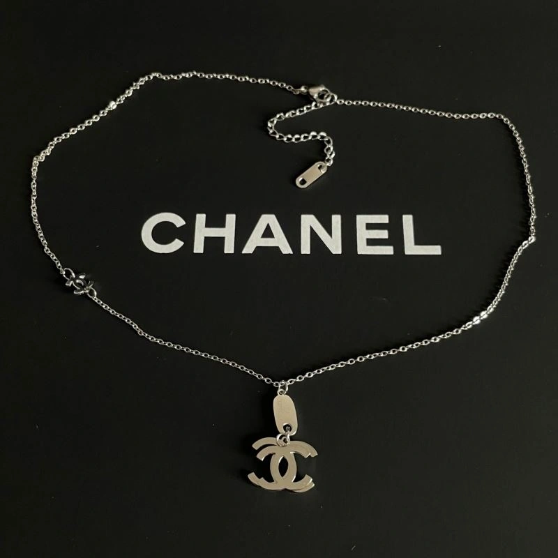 Original Chanel Necklaces