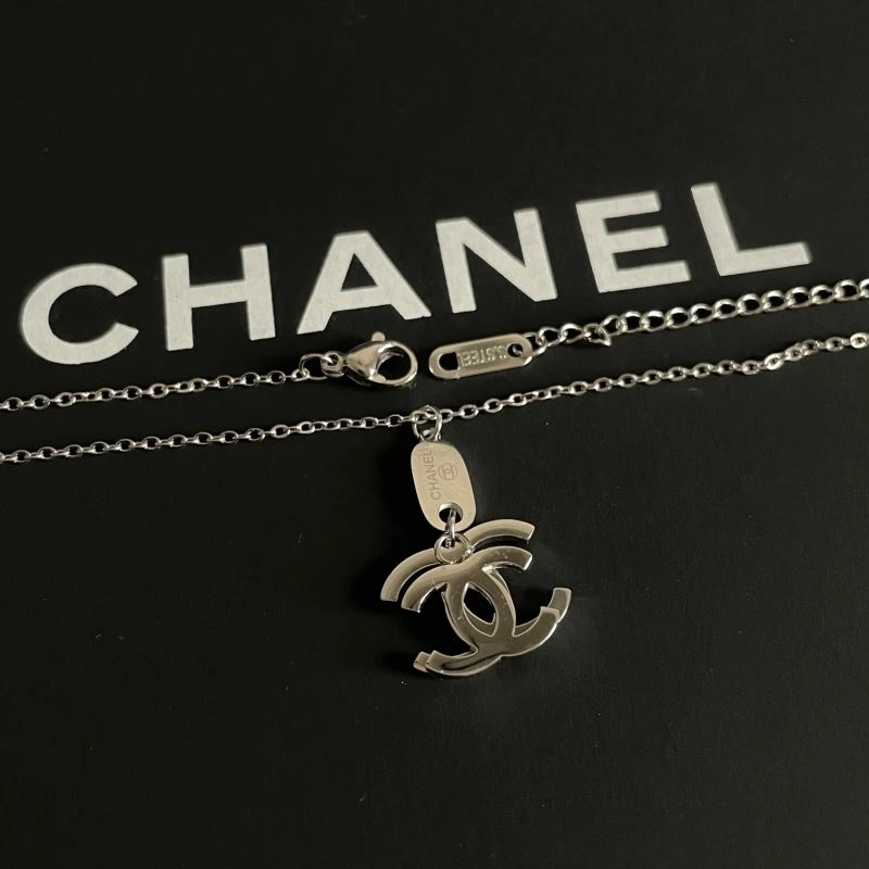 Original Chanel Necklaces