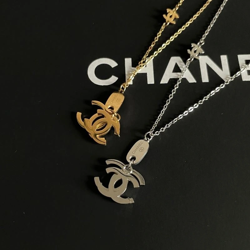 Original Chanel Necklaces