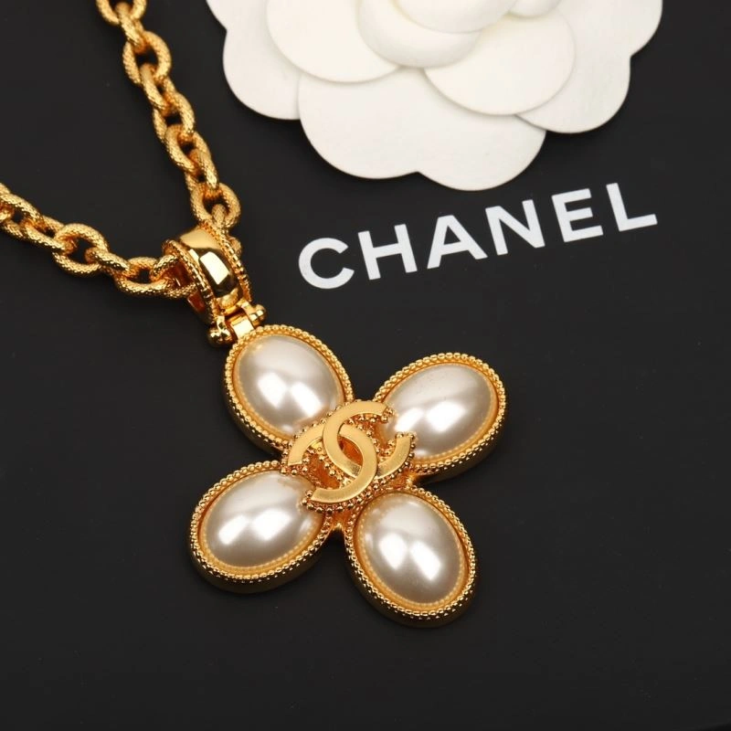 Brand-authenticated Chanel Necklaces