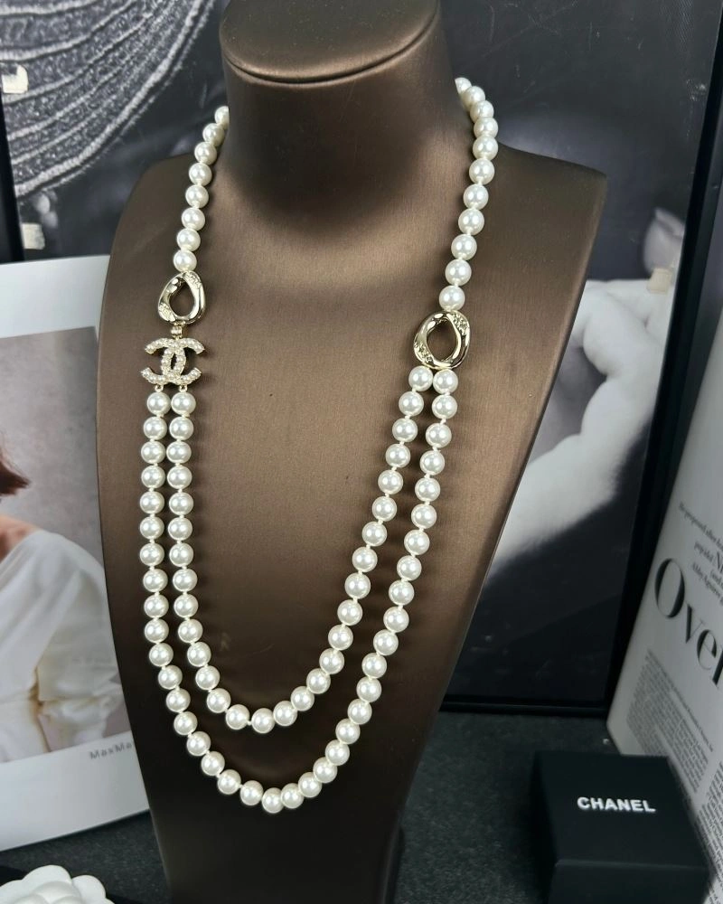 Accurate model Chanel Necklaces
