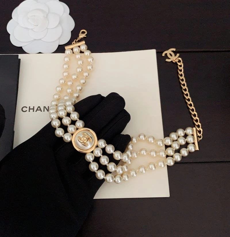 Bargain Chanel Necklaces