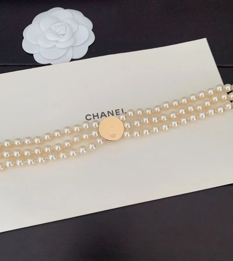 Bargain Chanel Necklaces