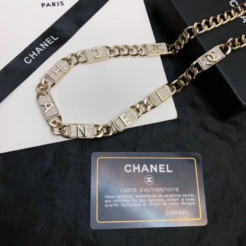 Top mirror Chanel Necklaces
